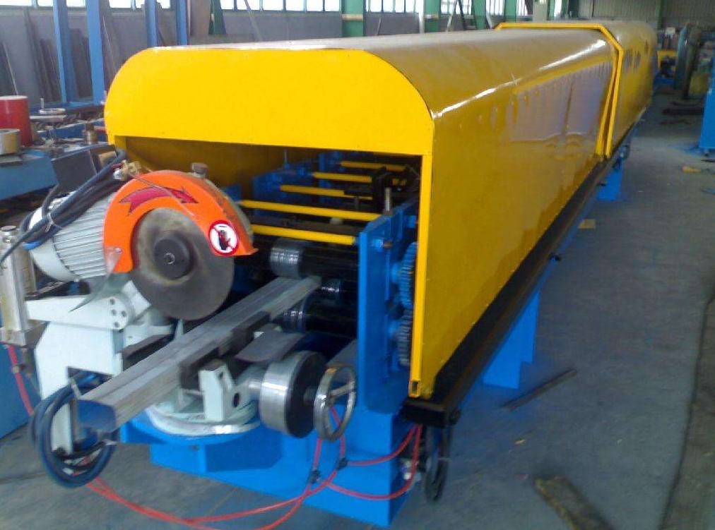 Downspout van de koperstuiver Broodje die de Goot Rolling Machine ...